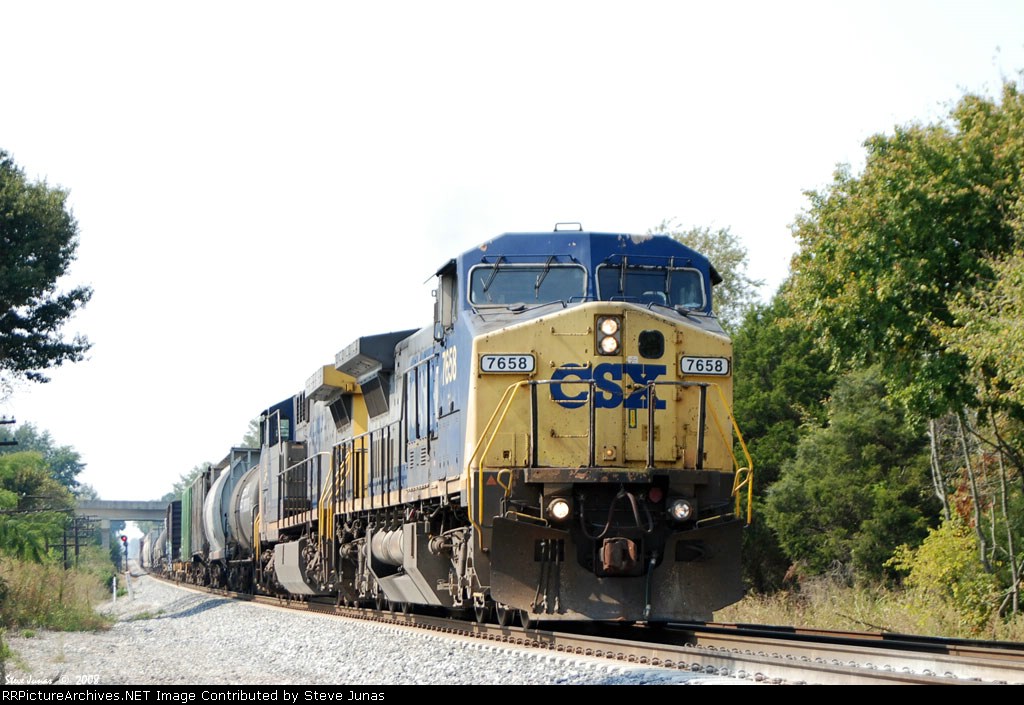 Q502 CSX 7658,243